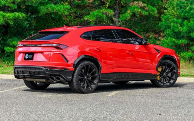 Lamborghini Urus Red/Black Rental | BluStreet NJ